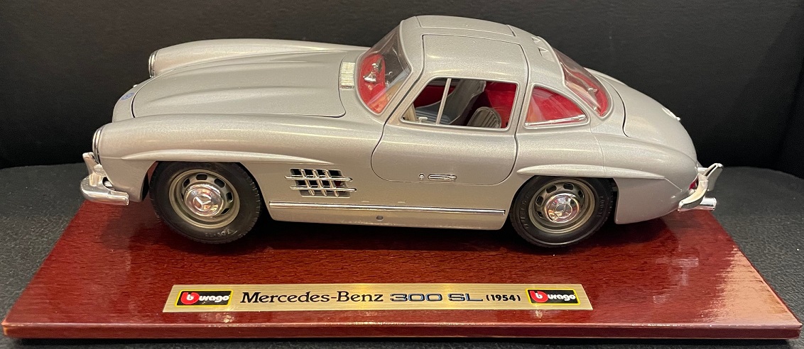 Collector Studio - Fine Automotive Memorabilia - 1/18 1954 Mercedes 300SL Gullwing